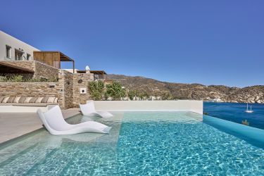 Grand Two-bedroom Suite Private Pool | Accommodation in Ios Island