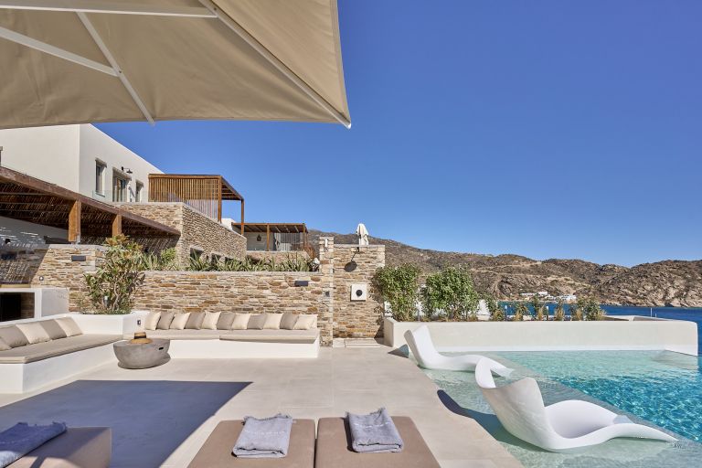 Grand Three-bedroom Suite Private Pool | Accommodation in Ios, Greece